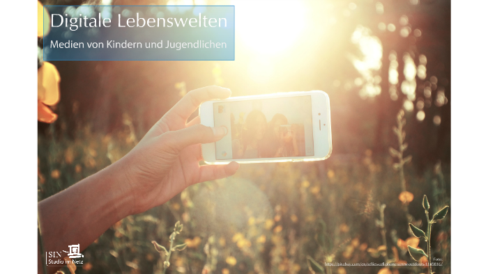 Digitale Lebenswelten (2020) by SIN Studio im Netz on Prezi
